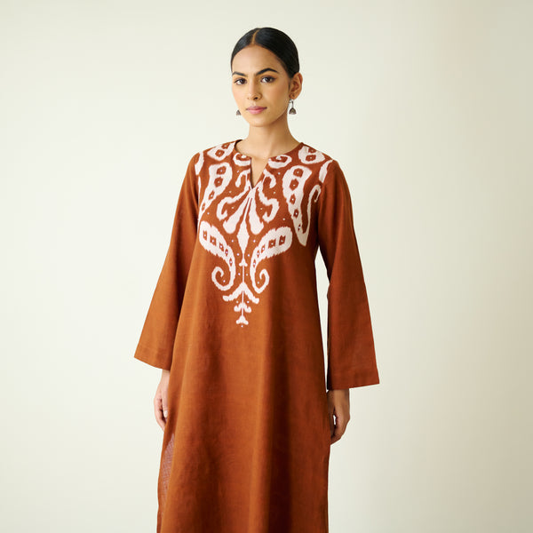 Buy Resha Slub Cotton Kurta Set with Mukaish Work - Brown | Rustorange